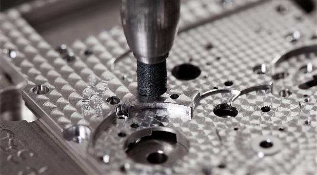 Circular Graining ﹣珍珠紋圓點 - 世界腕錶 World Wrist Watch