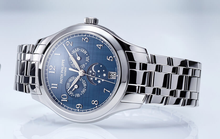 百達翡麗4947年曆錶改換不鏽鋼錶殼搭配鍊帶展現中性風格 - 世界腕錶 World Wrist Watch